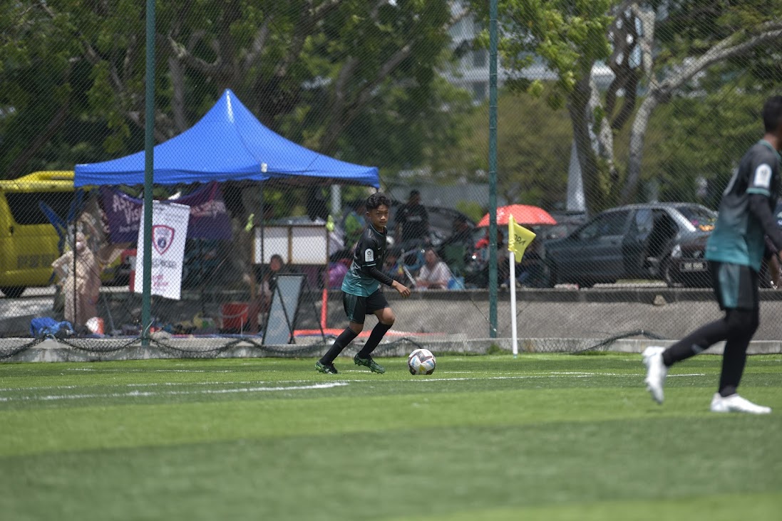 DLSZ Football athletes win bronze in the La Liga Youth Tournament in ...