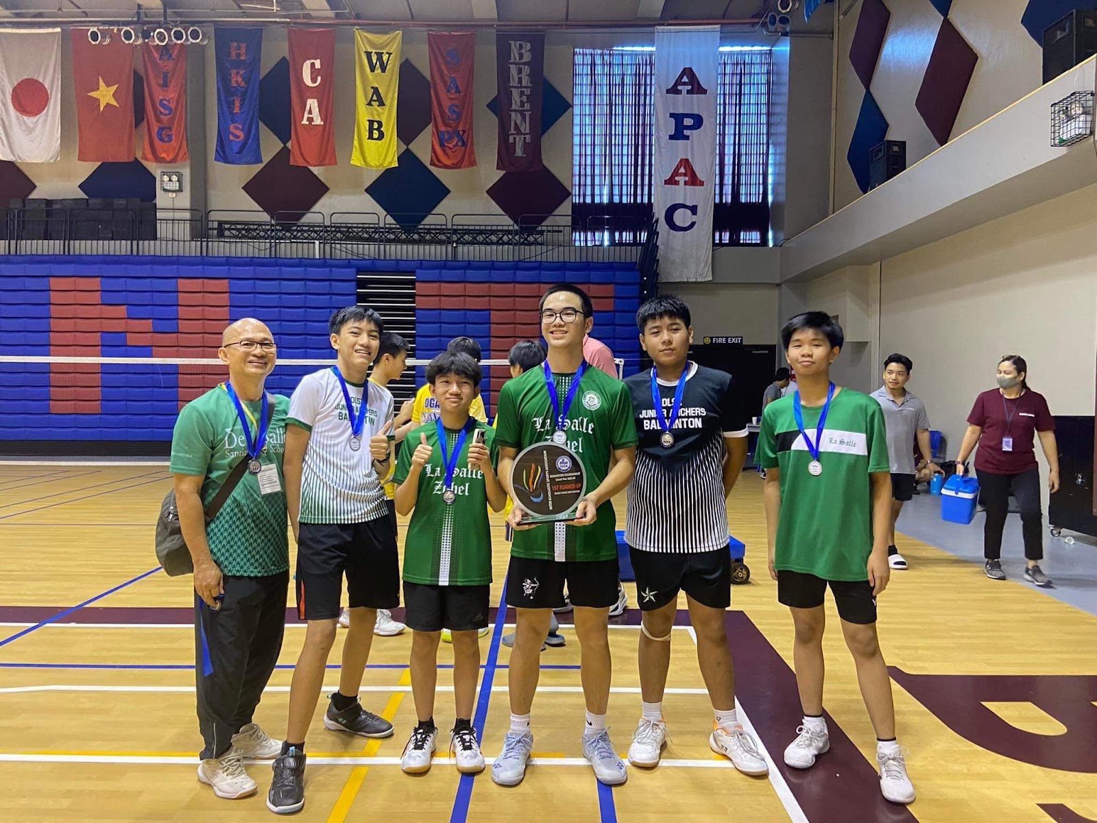 DLSZ Badminton Varsity Team smashes for Gold! - De La Salle Santiago Zobel
