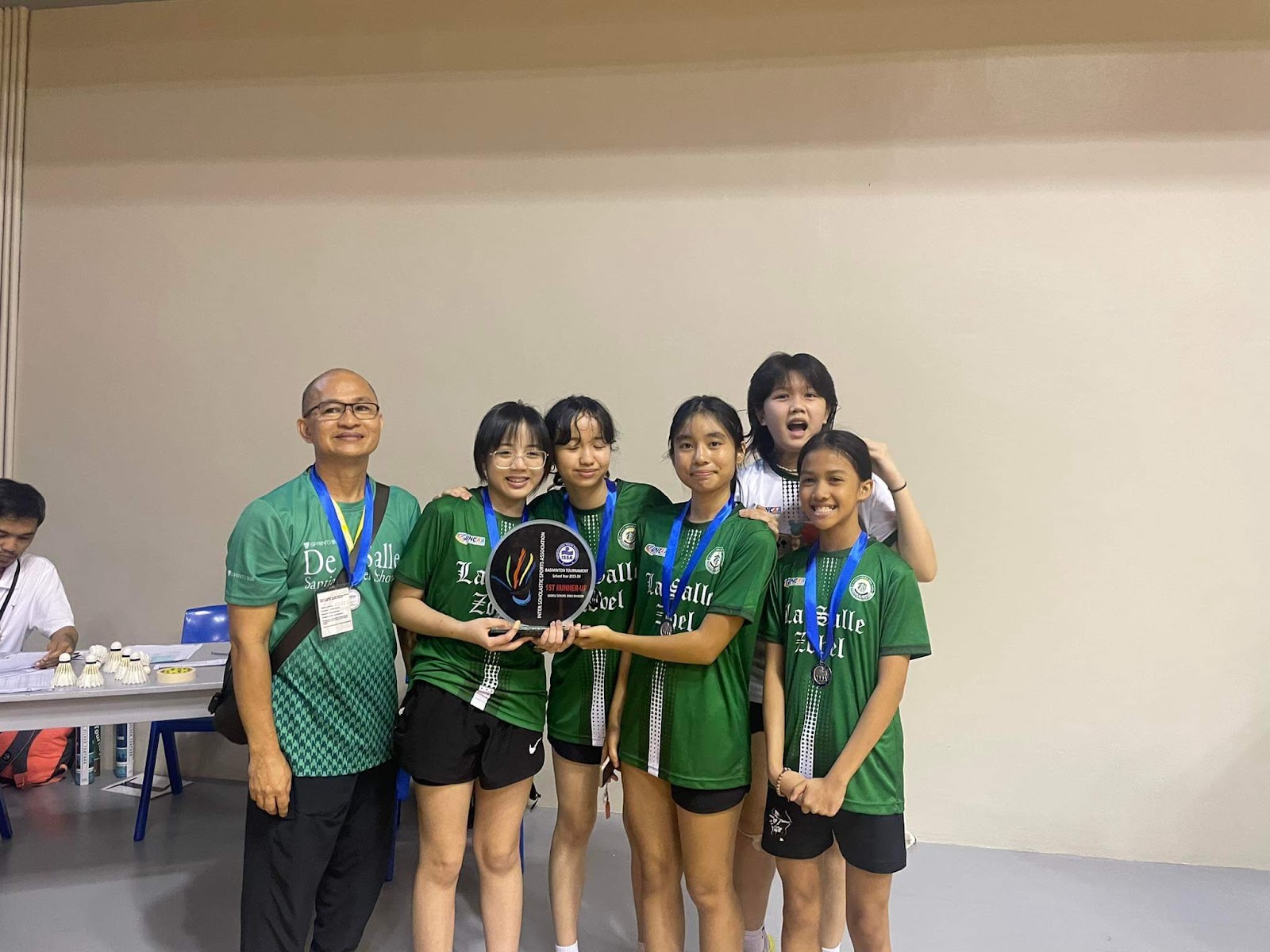 DLSZ Badminton Varsity Team smashes for Gold! - De La Salle Santiago Zobel